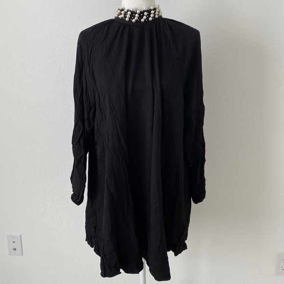 H&M | Dresses | Hm Black Holiday Long Sleeve Smock Dress With Pearl ...